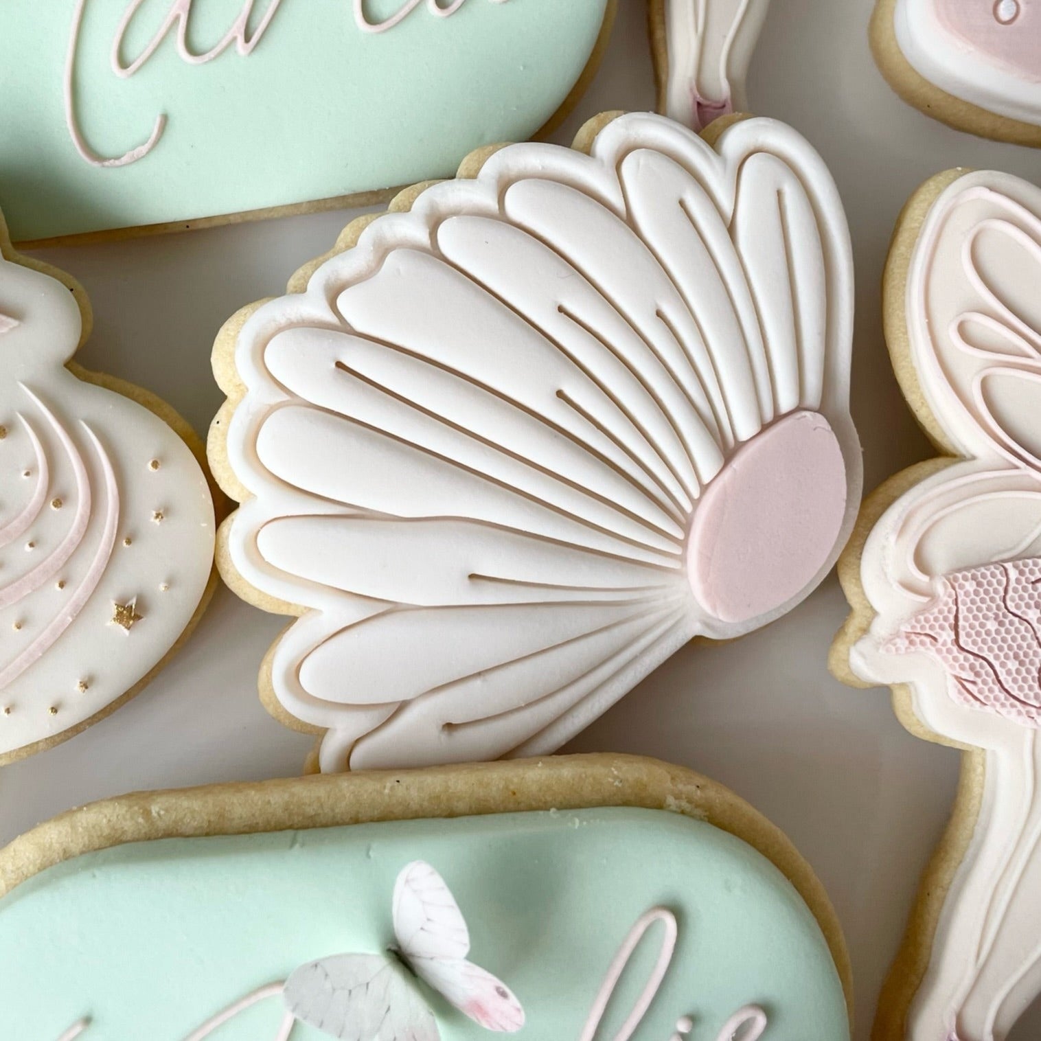 Half Daisy Side Profile Embosser and Cutter – For The Love Of Cookies