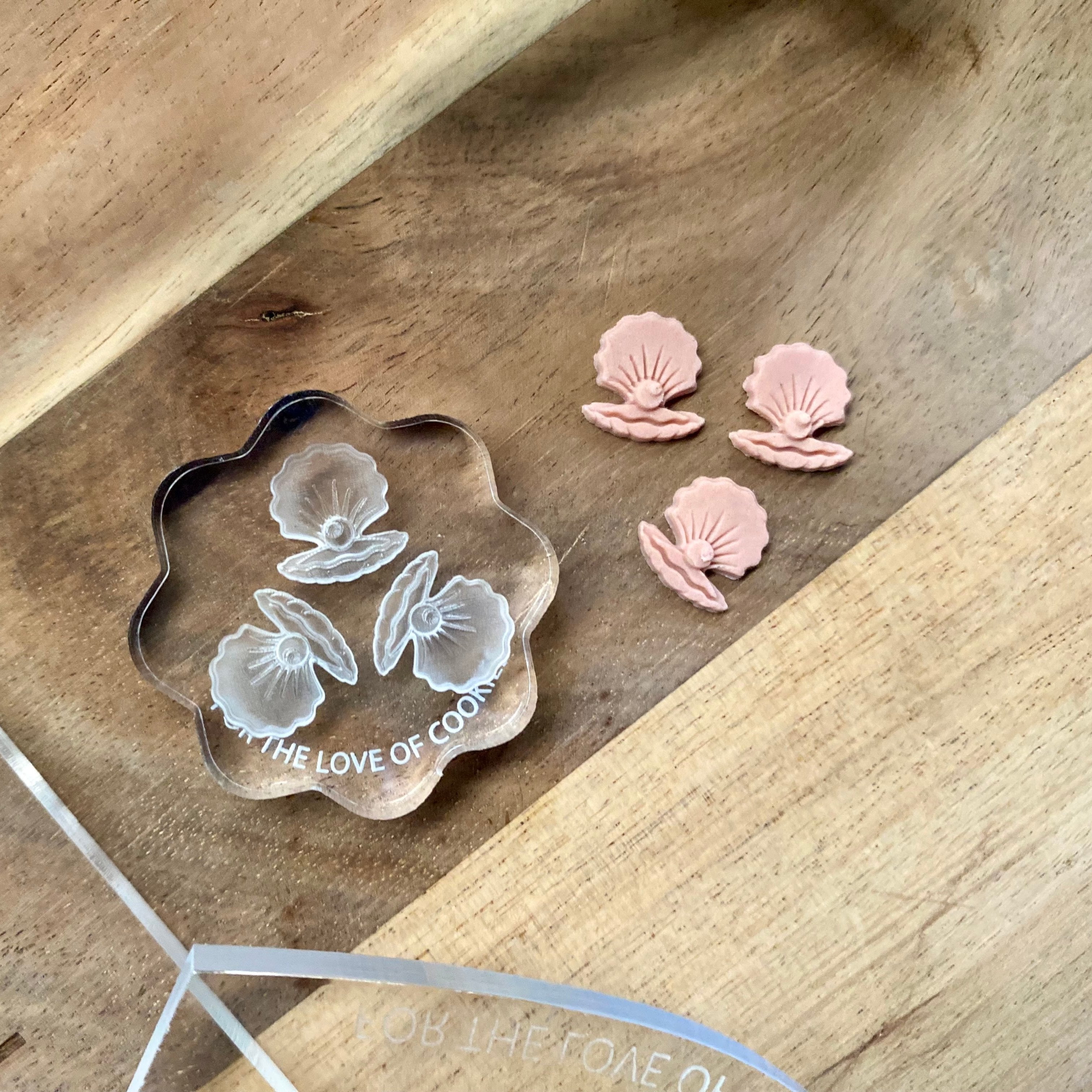 Mini Clam Shells Acrylic Mini Mould – For The Love Of Cookies