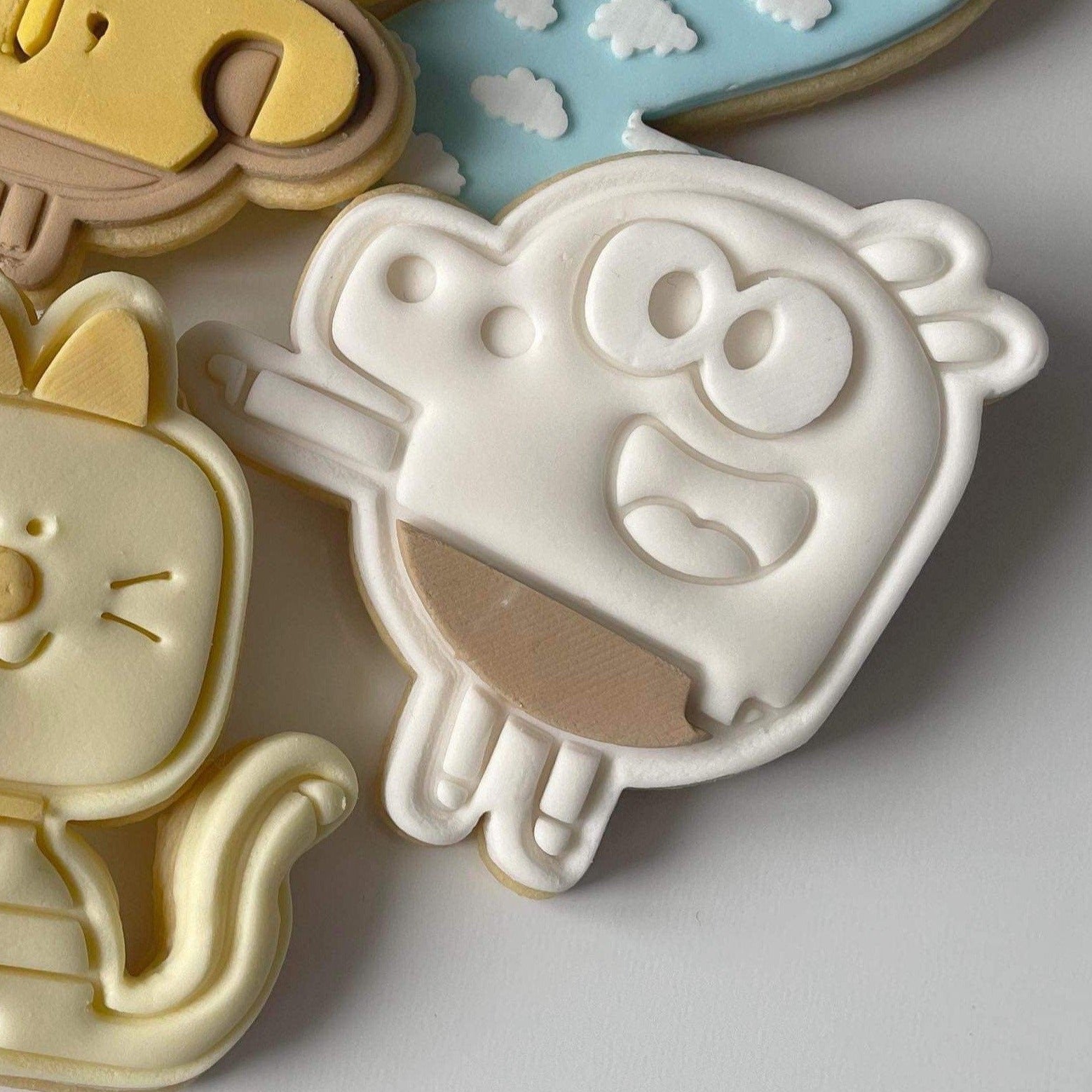 Roly Hippo 'Hey Duggee' Embosser and Cutter – For The Love Of Cookies